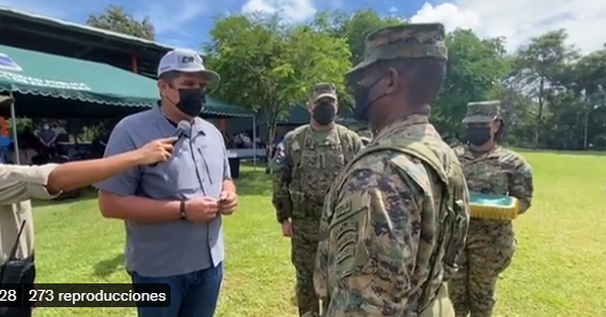 Luis Carlos Trejos recibe rango como nuevo subdirector del Senafront ...