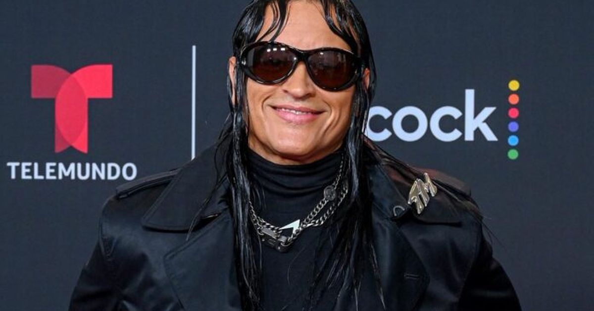 Elvis Crespo: ¿En qué estaba pensando? El estrafalario atuendo de Elvis ...