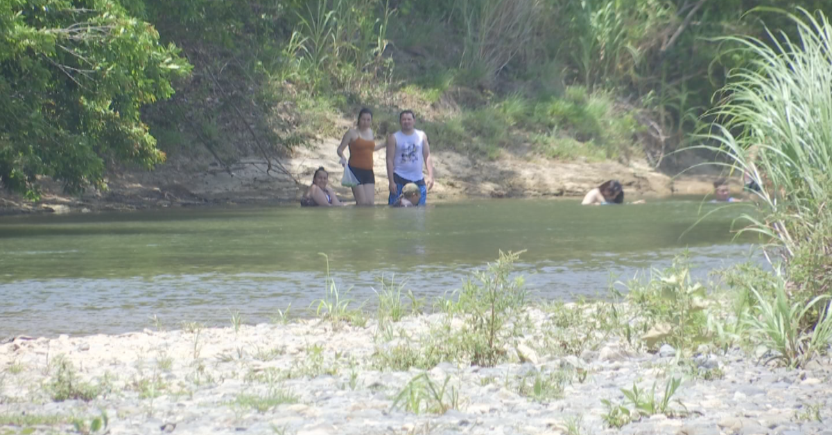 Vídeo | Panameños acuden a ríos de Panamá Este - Nacionales | Tvn Panamá