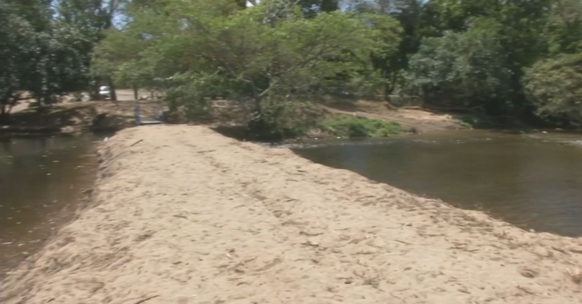 Carnavales en Panamá: Carnaval Acuático de Penonomé: represan el río ...