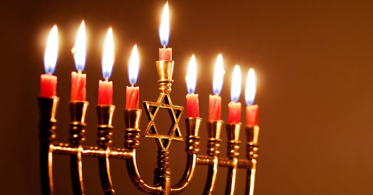 Israel celebra el primer día de Janucá, el festival judío de las luces ...