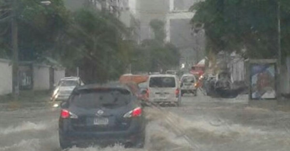 Onda tropical ocasiona fuertes lluvias en Panamá; se reportan ...