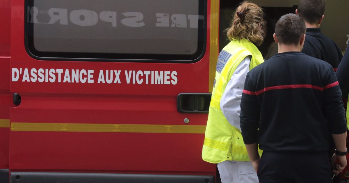 Al menos 12 muertos en un choque entre autobús y camión en Francia ...