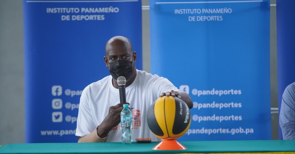 Mario Butler dicta clínicas de baloncesto en La Chorrera - Baloncesto ...
