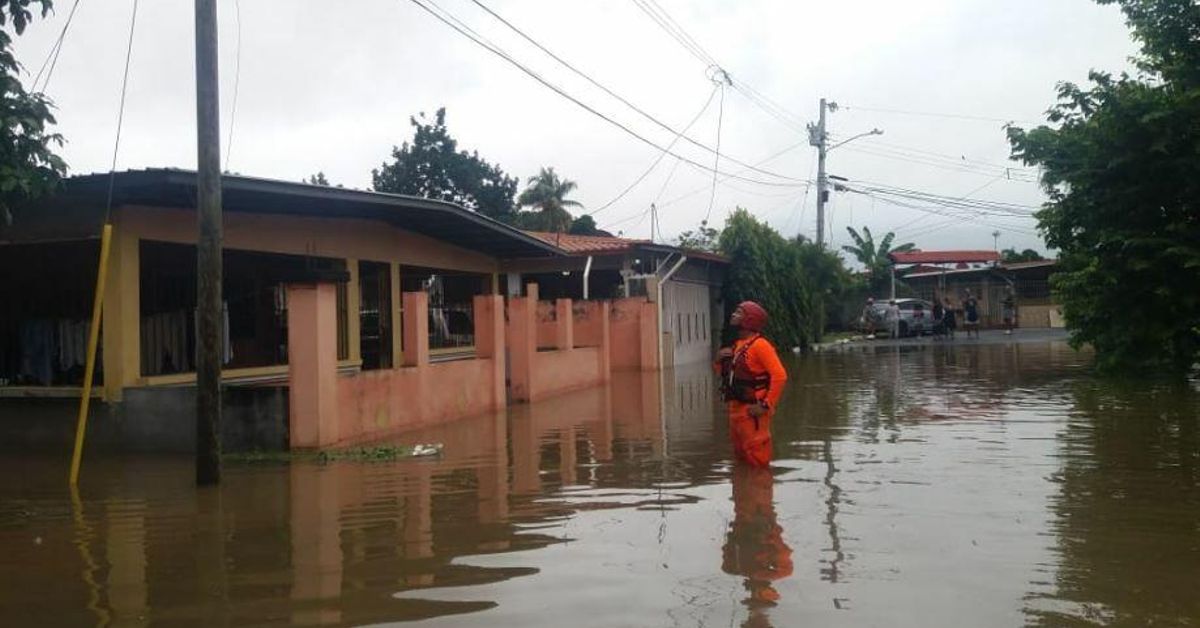 Sinaproc Entrega Ayuda A Afectados Por Fuertes Lluvias En La Capital