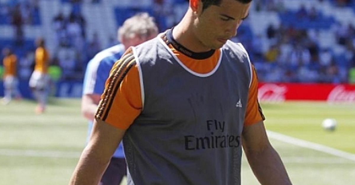 Cristiano se resiente en el calentamiento y es baja ante Espanyol ...