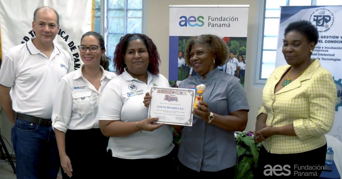 La Fundación AES Panamá graduó a 30 mujeres del programa 'Reto Colón ...
