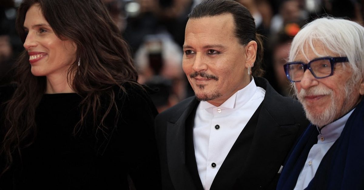 Johnny Depp regresa como Jack Sparrow para regalar sonrisas a niños con ...