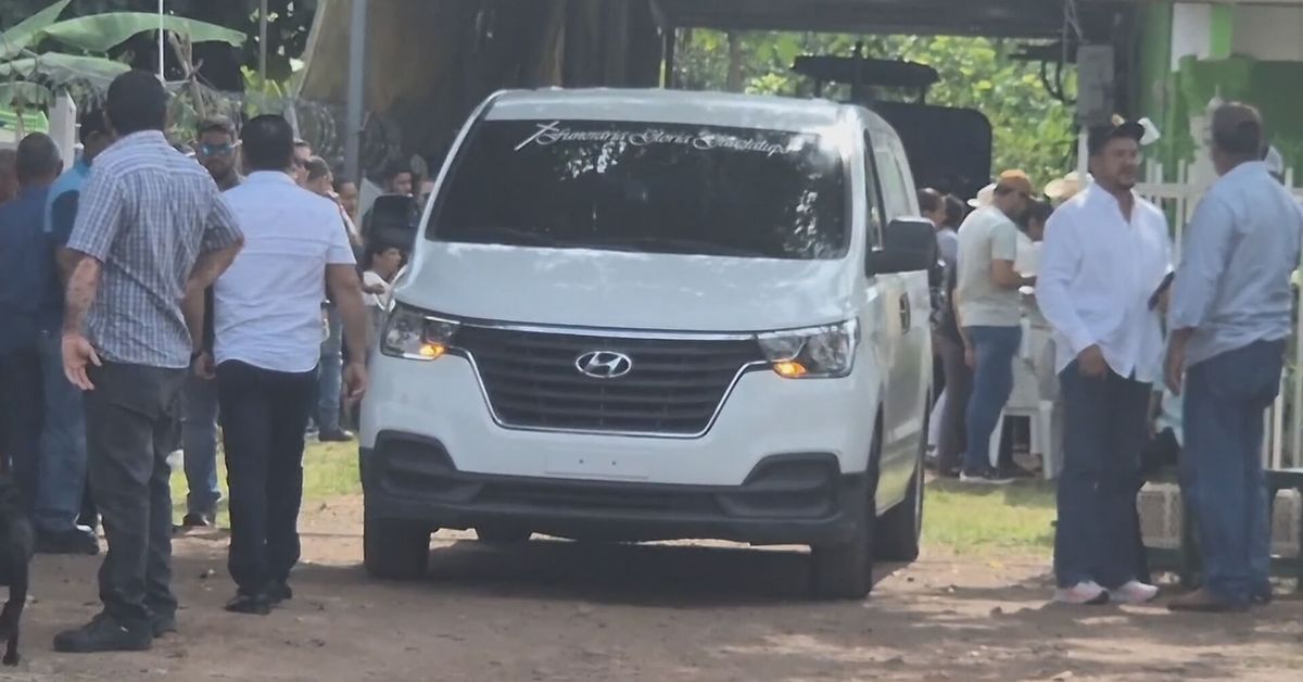 Dan el último adiós a Nivia Bosquez, la adulta mayor que fue asesinada ...