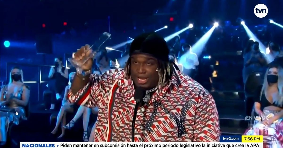 Sech gana el premio a Artista del Año Debut en los Latin Billboard 2020 ...