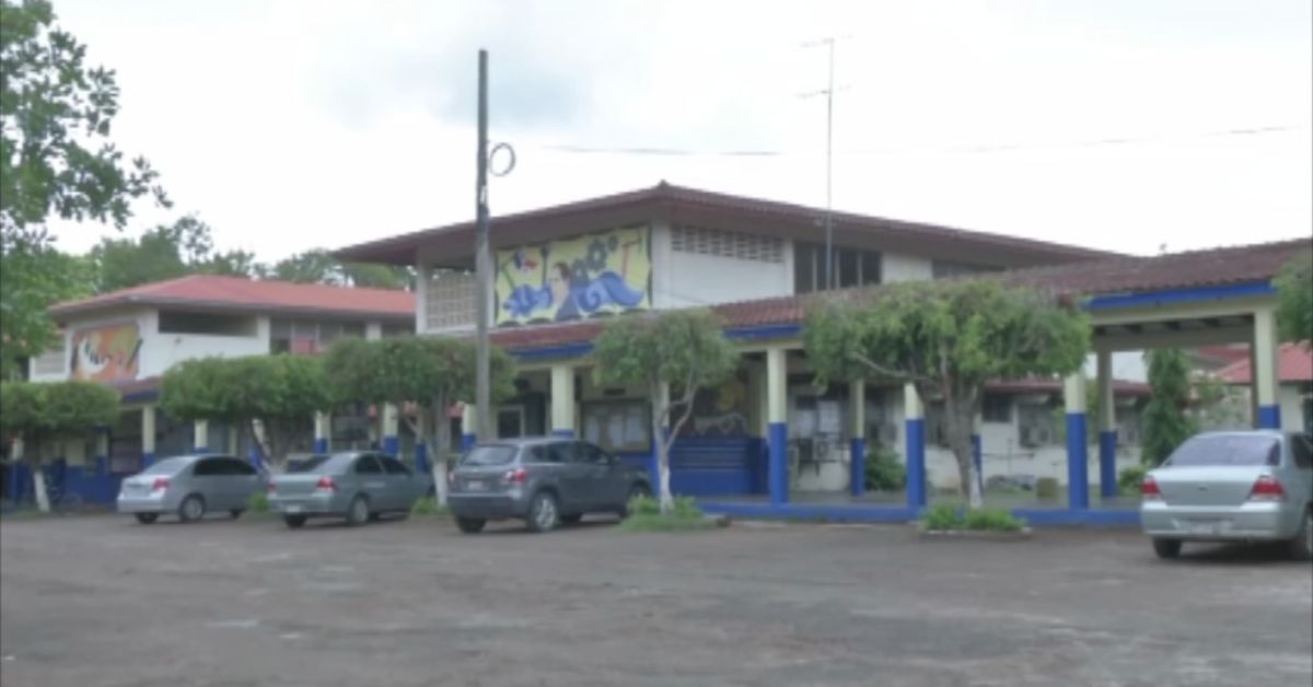 Docentes del Colegio Rodolfo Chiari en Aguadulce se irán a paro el ...