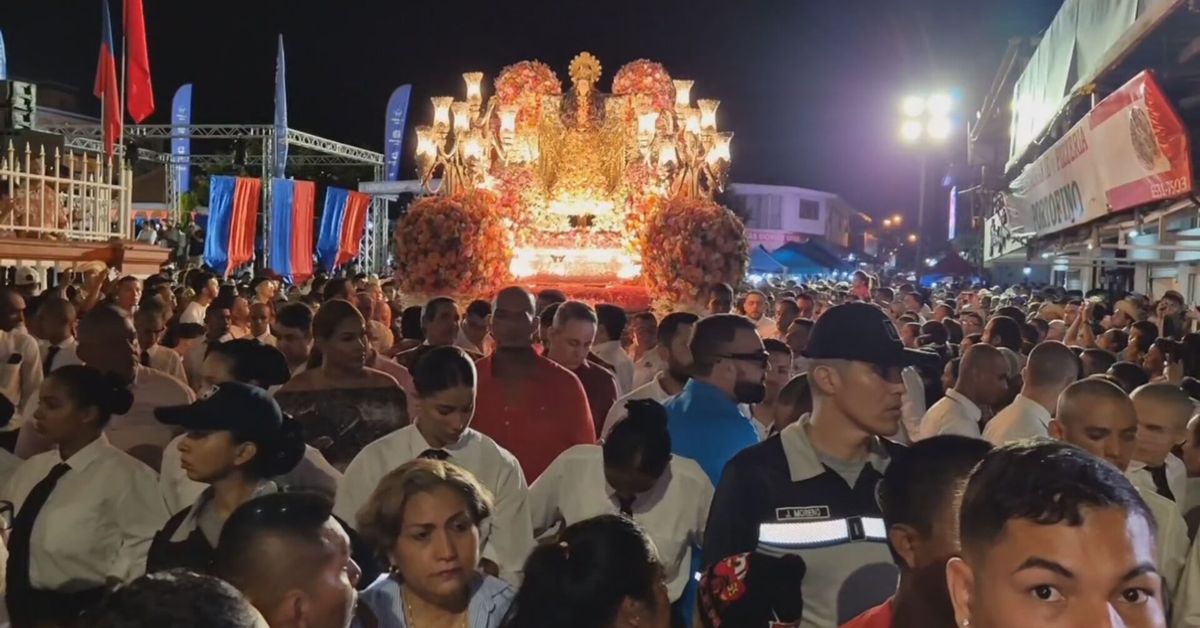 Santa Librada recorre las calles de Las Tablas en multitudinaria ...