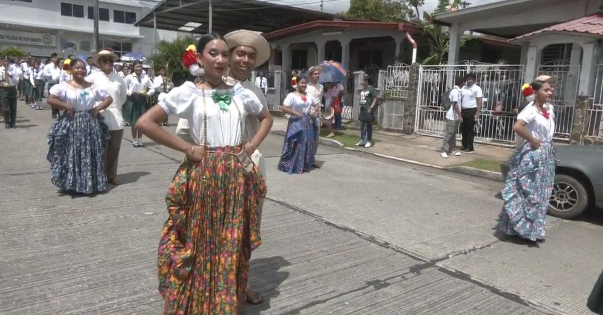 ¡Aires patrióticos! Corregimiento de Don Bosco celebró su gran Desfile Familiar 2025 ...