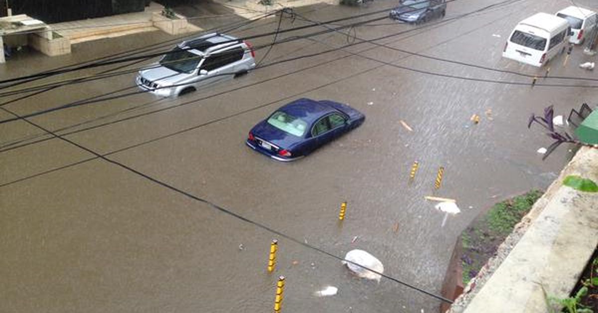 Reportan inundaciones en varios sectores de la capital por lluvias este ...