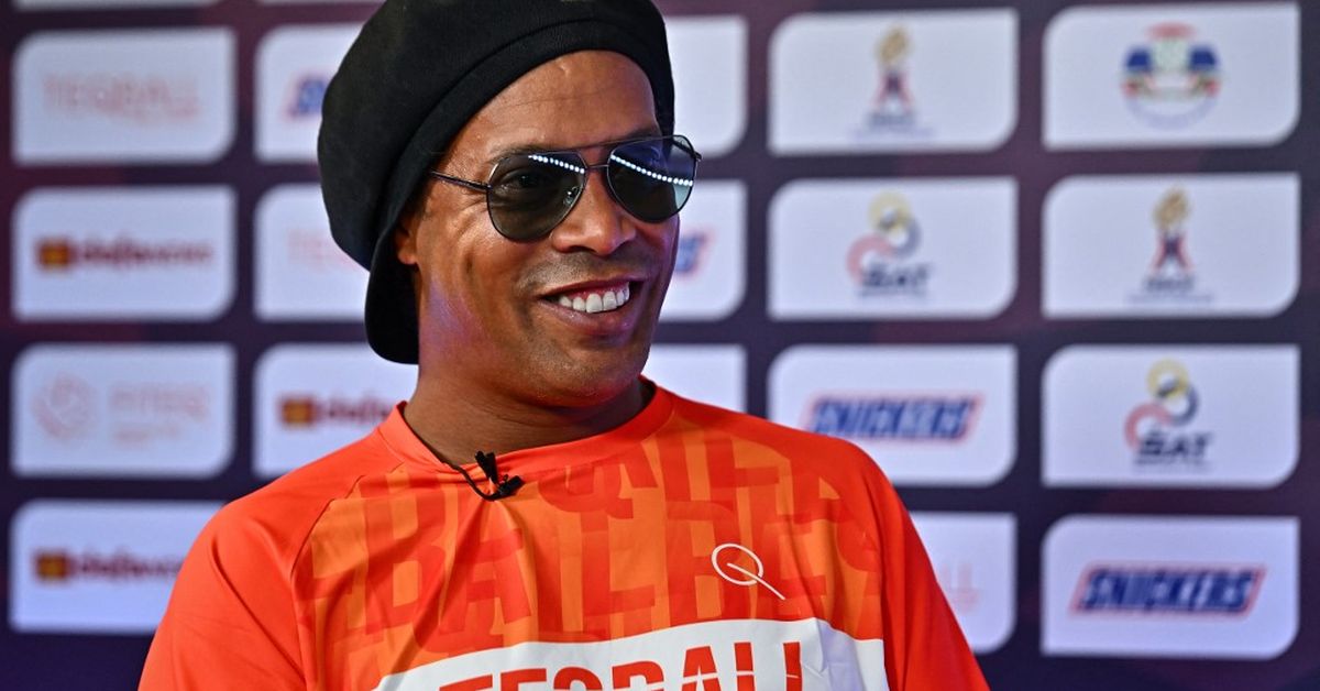 Ronaldinho sorprende con 'Camisa 10', un álbum musical que reúne a ...