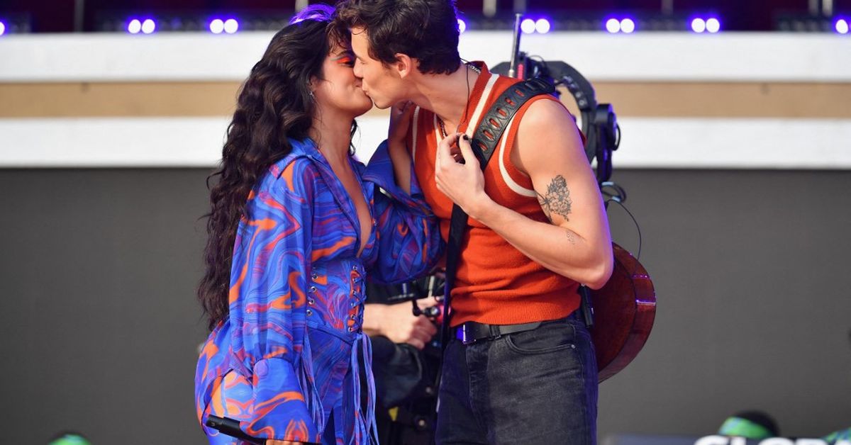 ¿Reconciliación a la vista? Camila Cabello y Shawn Mendes se dan tremendo beso en Coachella ...