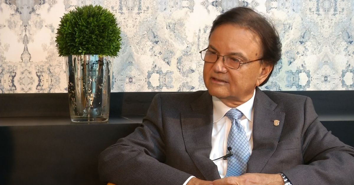 Roberto Roy condecorado en España con Cruz del Mérito Civil - Europa ...