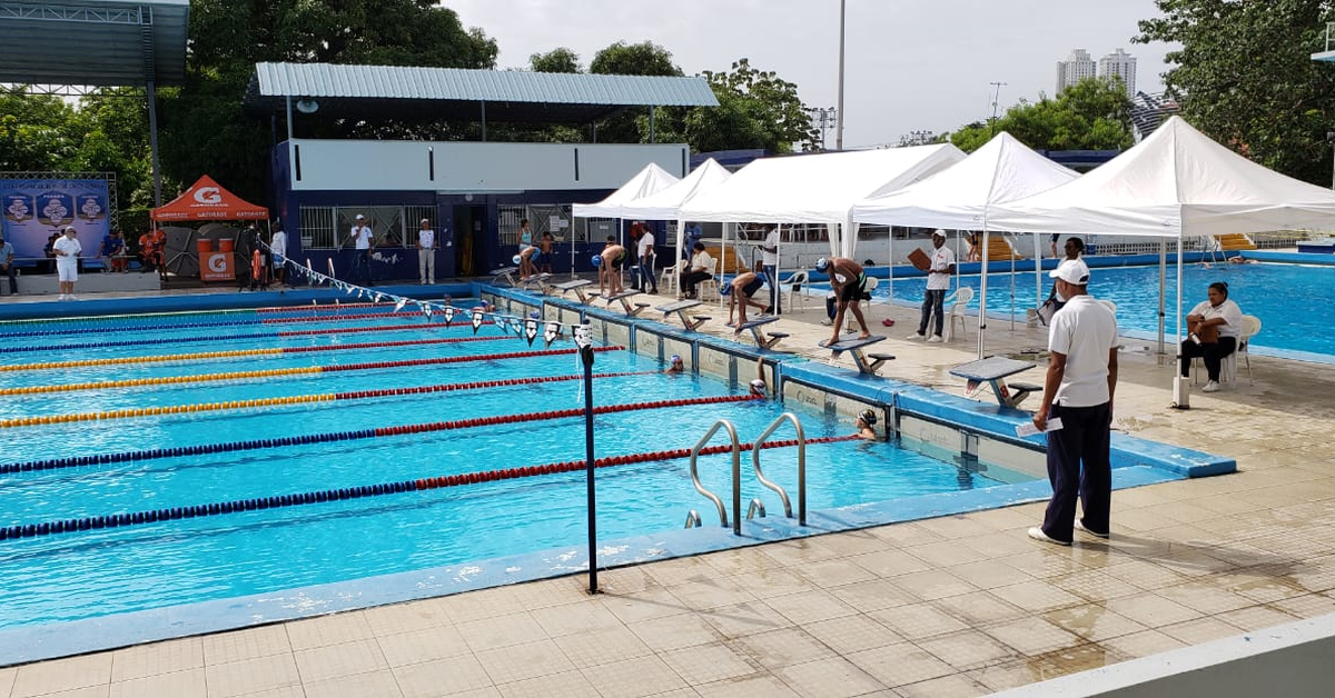 Gala de deportes acuáticos en la piscina Eileen Coparropa - Más ...