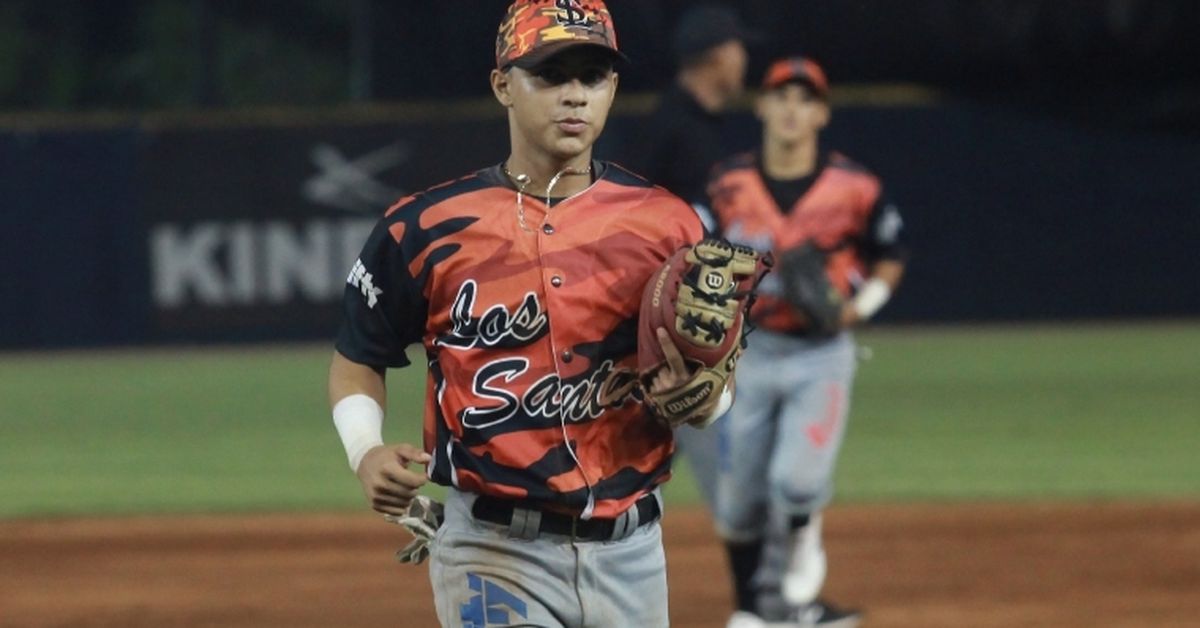 Adrián Montero superó la marca de 100 hits en los torneos nacionales ...