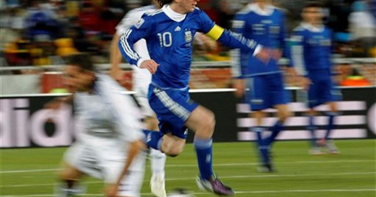 Messi cumple años y festejó con carne asada - Fútbol internacional ...