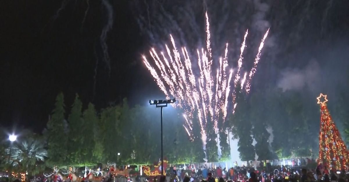 Navidad en Panamá: La Navidad llega al parque de la ciudad de David ...