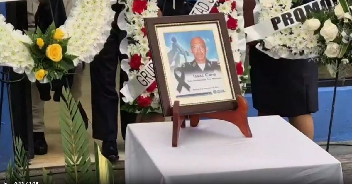 Familiares, amigos y compañeros despiden al subcomisionado post mortem Isaac Cano - Nacionales ...