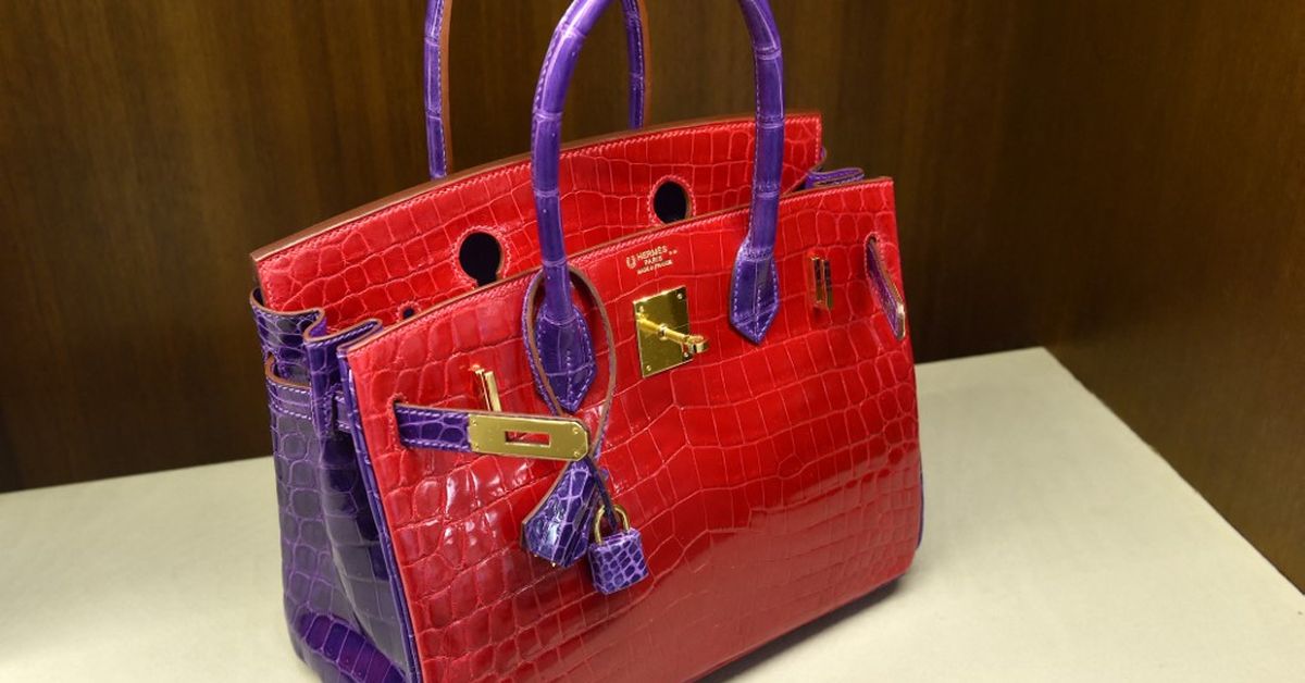 Desde carteras Fendi a zapatos Louis Vuitton | Nápoles, la capital de ...