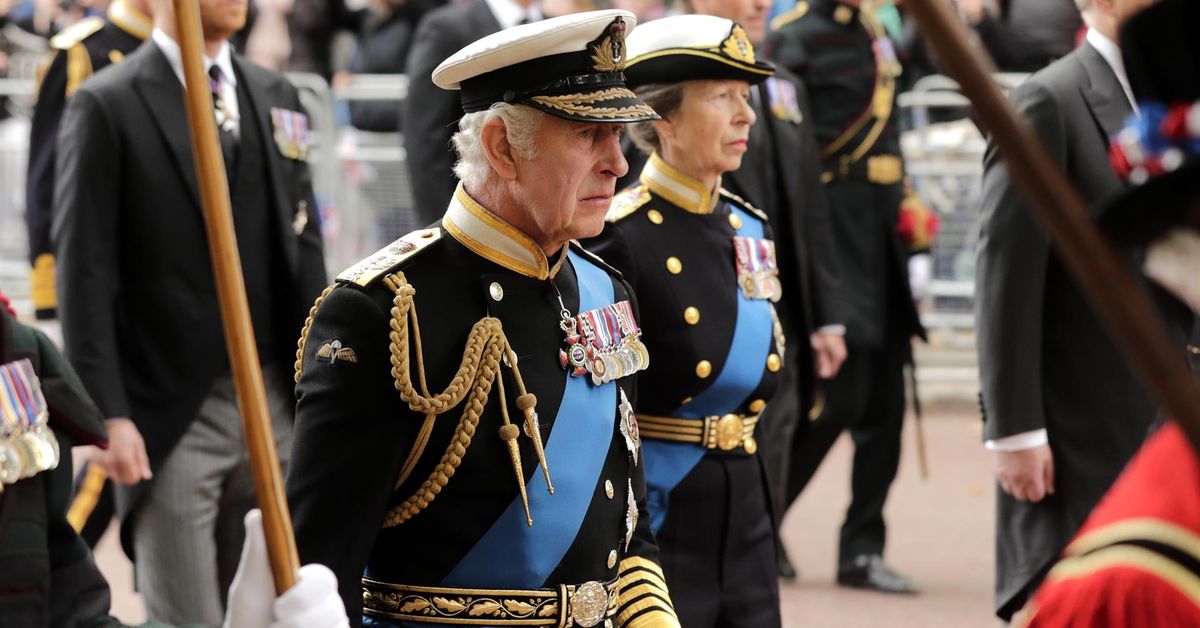 Diputados de izquierda en Canadá se rehúsan a prestar juramento al rey ...